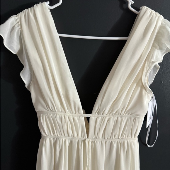Lulus | Dresses | Lulus White Maxi Dress | Poshmark
